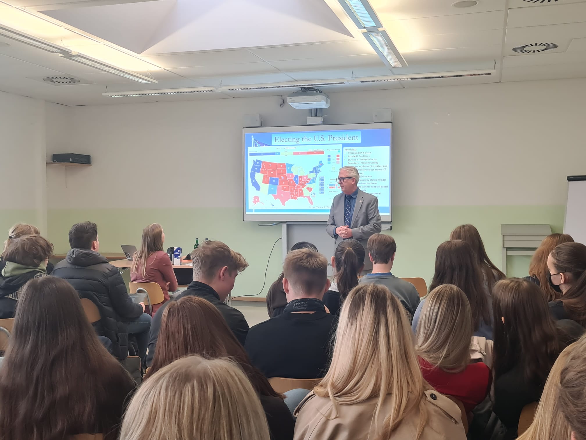 Freies Gymnasium Naunhof – MeetUs: Besuch eines Foreign Service Officers